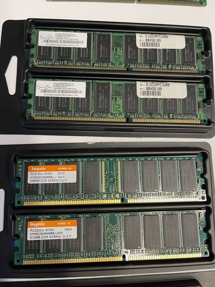 Lot of Approximately 75 Memory Cards, RAM, Different Sizes And Brands ...