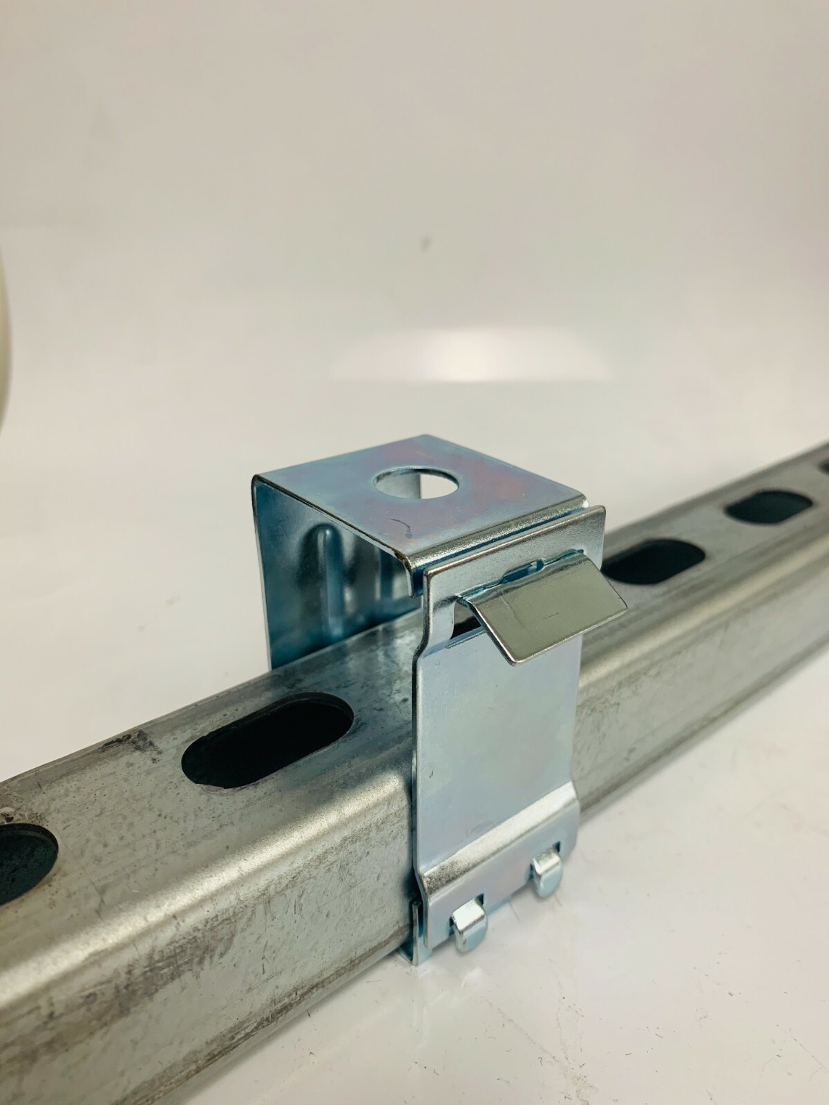 Support Hanger Bracket for Strut Unistrut Channel Accepts 1/2" Rod ...