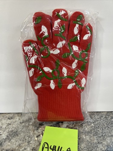 Temptations Tara Oven Safe Gloves Mitts RED HOLIDAY LIGHTS Small ...