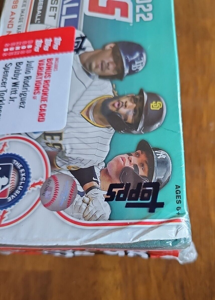 Topps 2022 Baseball Complete 660 Card Set Factory Sealed - Box Ding | eBay