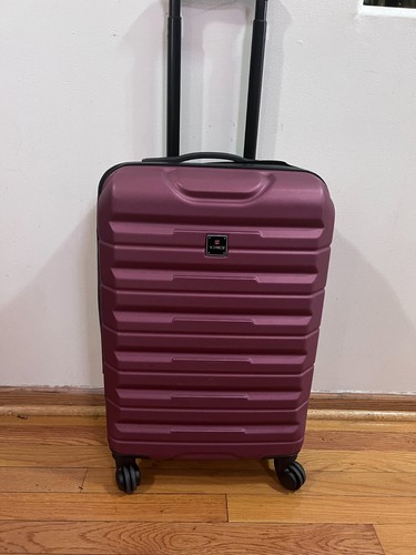 Tag Gateway 20'' Hard Case Spinner Suitcase Luggage Carry On Red Maroon ...