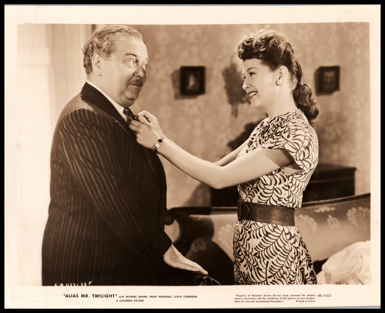 LLOYD CORRIGAN + TRUDY MARSHALL IN ALIAS MR. TWILIGHT (1946) ORIGINAL ...