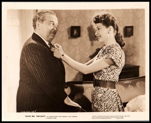 LLOYD CORRIGAN + TRUDY MARSHALL IN ALIAS MR. TWILIGHT (1946) ORIGINAL ...