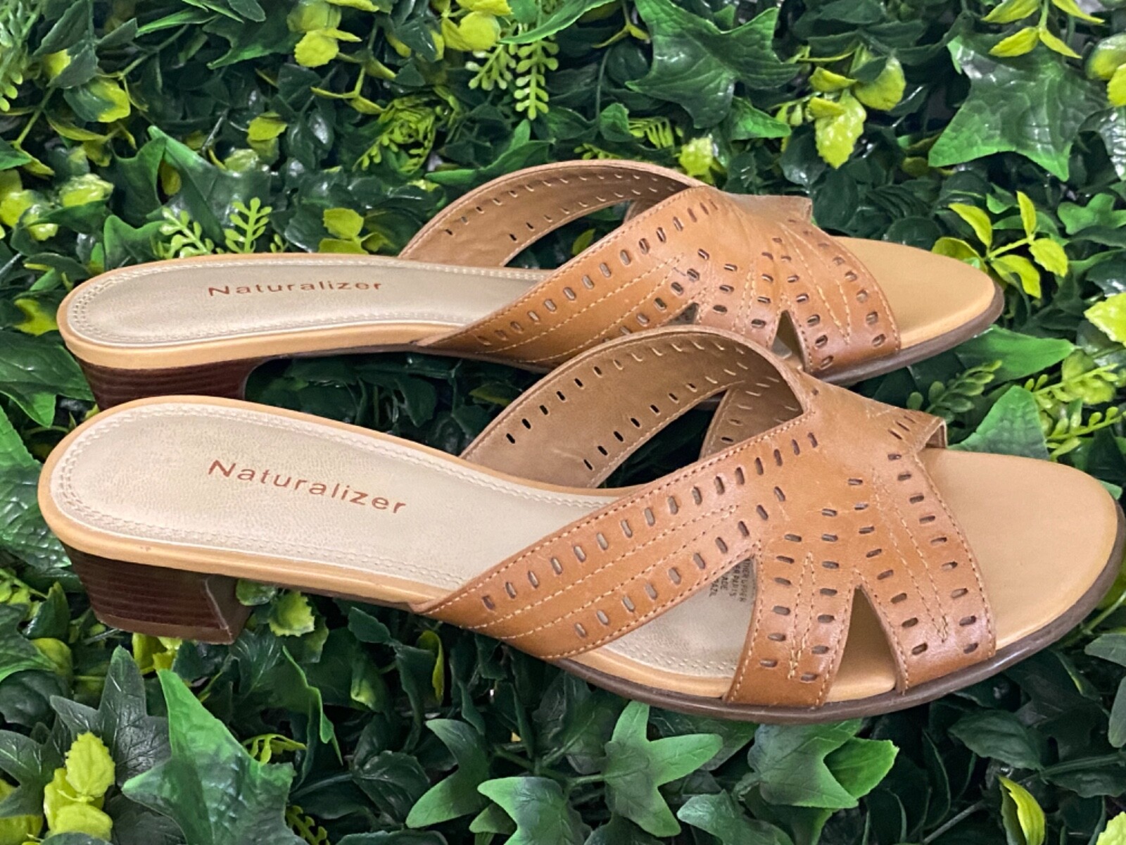 Naturalizer leather sandals slides size 7.5 | eBay