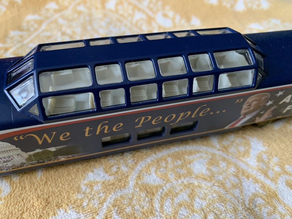 Bradford Exchange Hawthorne Village 45th President Trump Locomotive ...