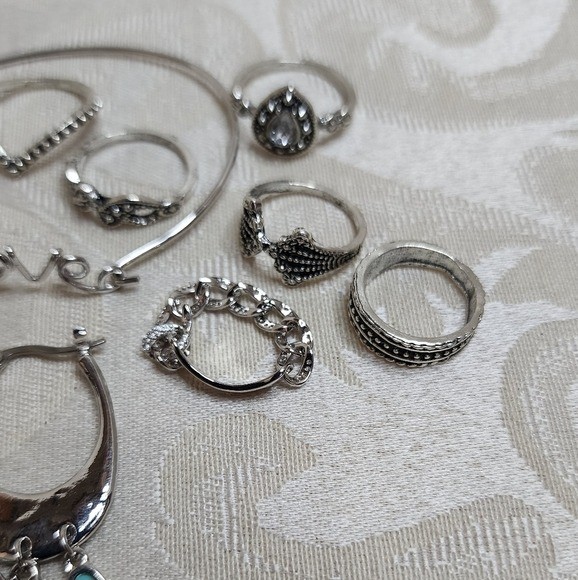💍 Vintage Silver-Tone Jewelry Lot – Statement Hoop Earrings +9 Rings ...