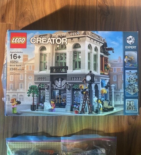 LEGO Creator 10251 Brick Bank 100% Complete w/ Box, Mini-Figs ...