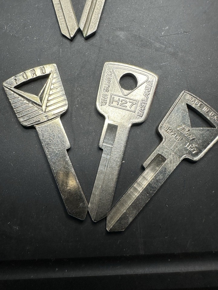 7x Vintage UNCUT FORD Motor Blanks Original NOS Plus 2x H27 Ford Blanks ...