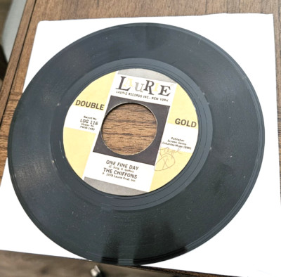 THE CHIFFONS - 7" - One Fine Day/ Sweet Talkin' Guy - Laurie LDG-116 ...
