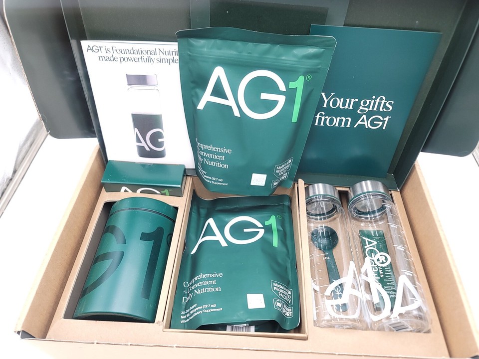 AG1 Athletic Greens Brand New Complete Kit W/ 2 AG1 Pouch, 5 AG1 Travel ...