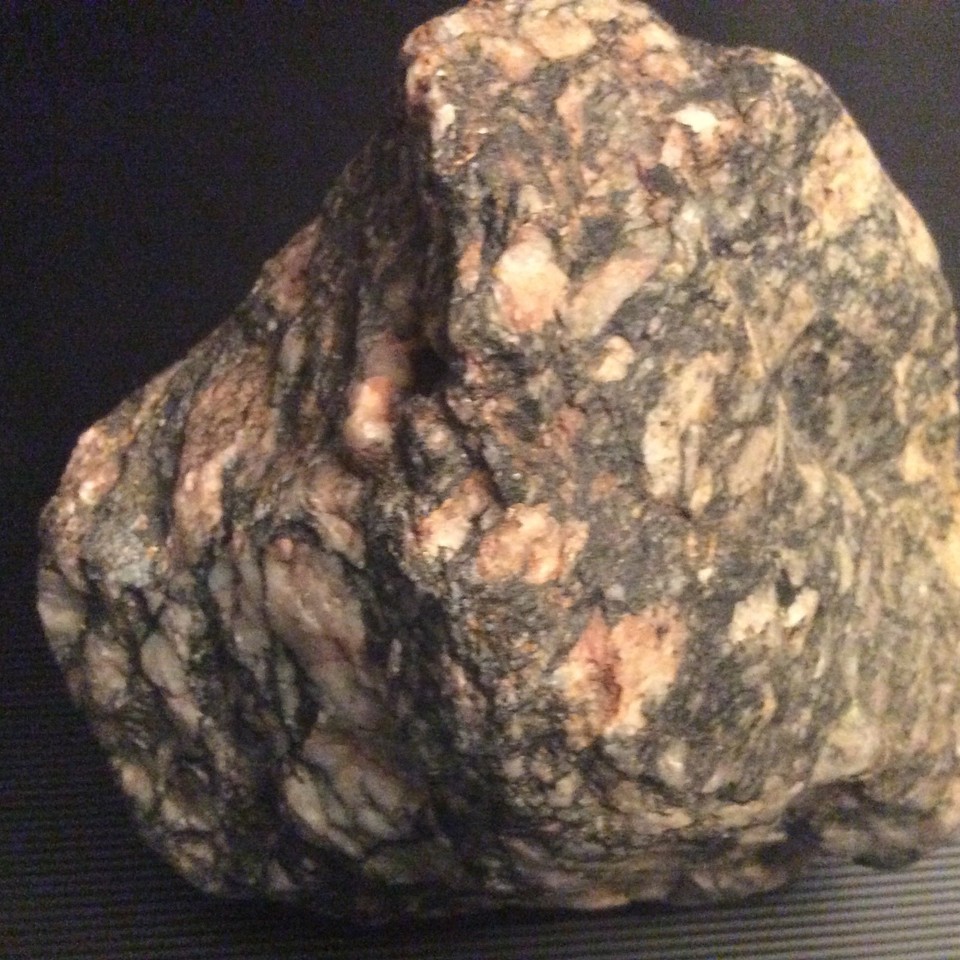 Lunar Breccia Meteorite Unslice From NEA 1225 gr - Rare Moon Rock ...