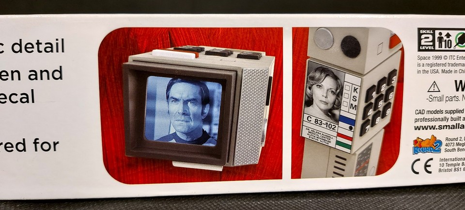 MPC 941 Space 1999 Alpha Moonbase Mondbasis Alpha 1 Commlock & Stun Gun ...