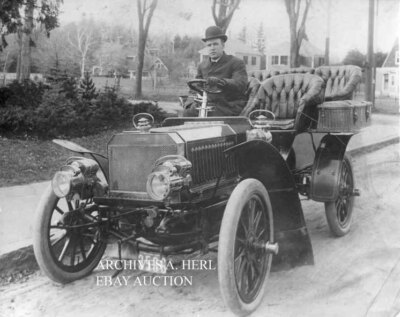 Pierce Arrow John Pilling posing in 1904 Pierce-Arrow Lowell, Mass ...