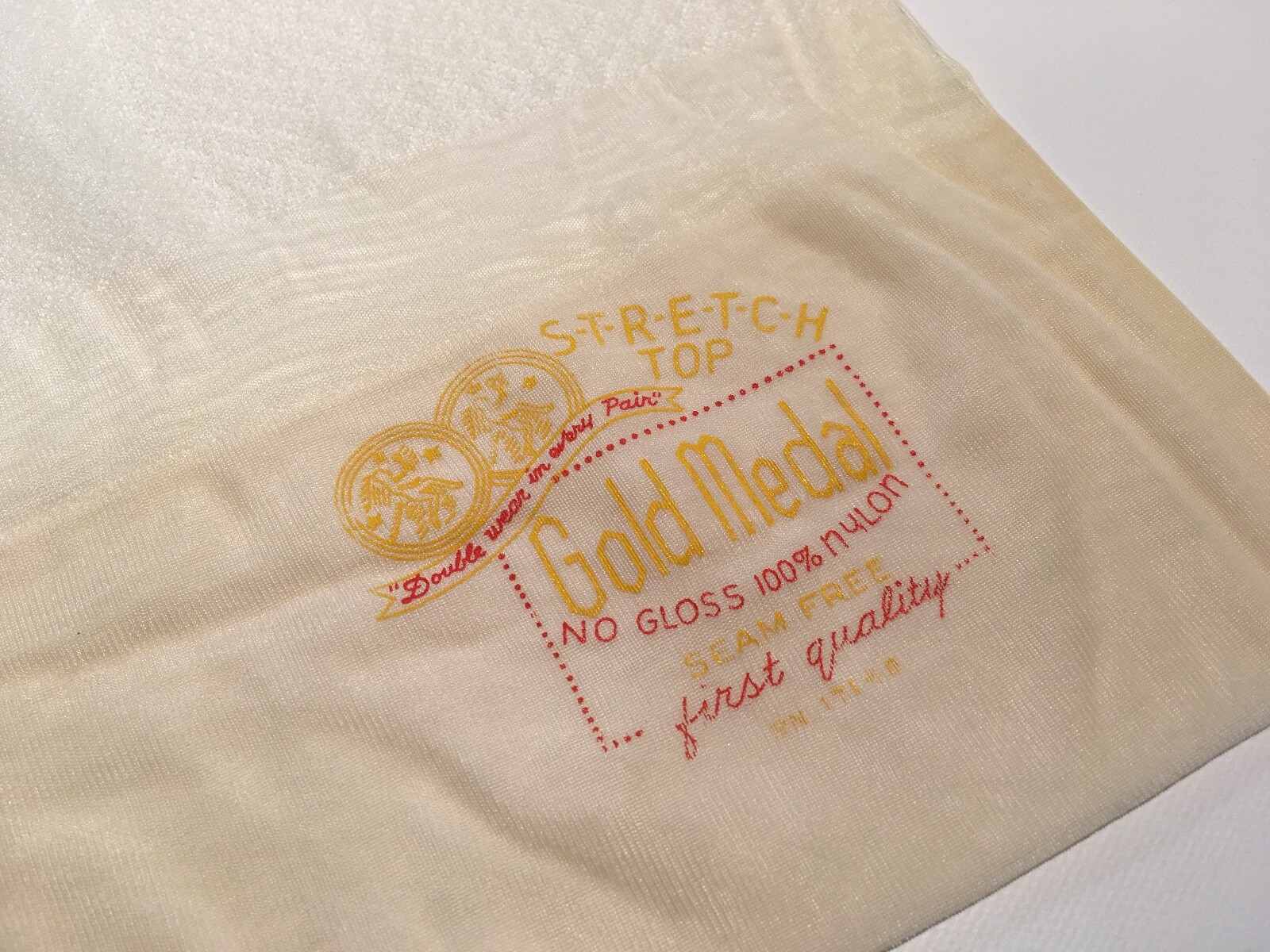 6 Prs Vintage GOLD MEDAL Sexy Lace Nylon Stockings 9" x 32" RHT OFF ...