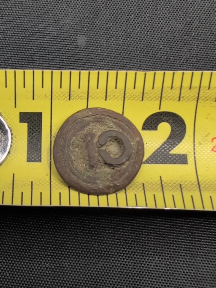 Revolutionary War period British military button. | eBay