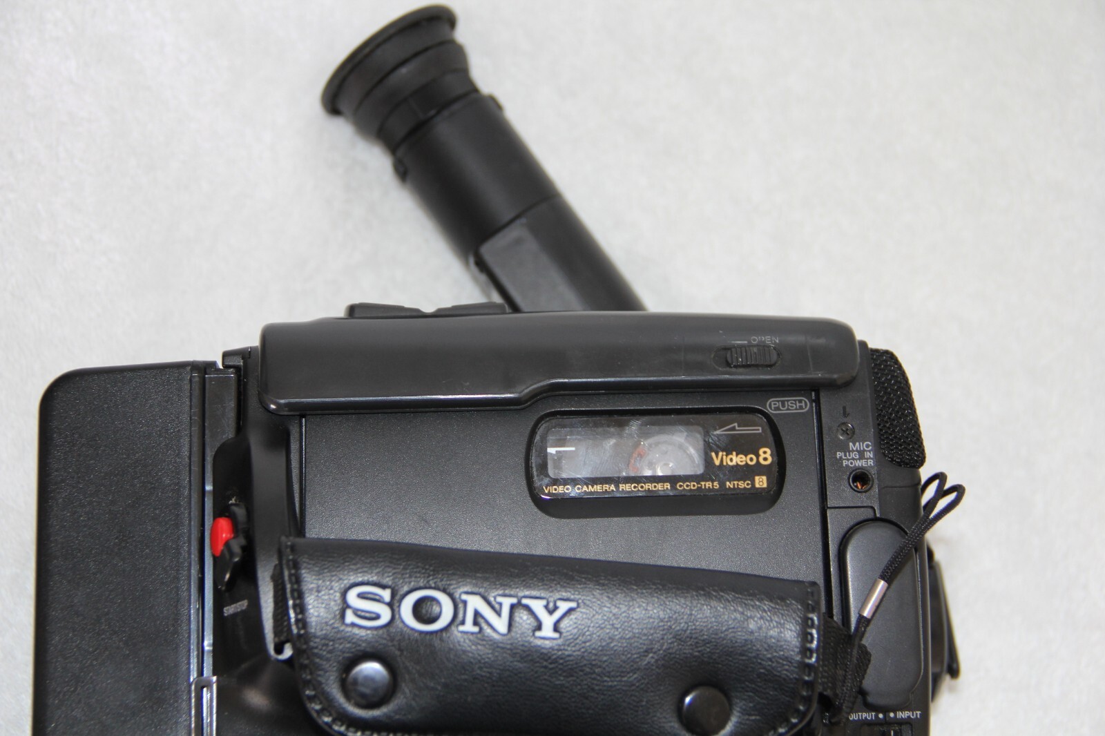 Sony Handycam CCD-TR5 Video 8 Camcorder Handheld UNTESTED Sony Video ...