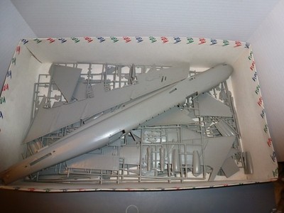 MONOGRAM 1/72 B-52 STRATAFORTRESS PARTS NO BOX , DECALS OR INSTRUCTIONS ...