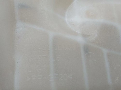 164800D030 réservoir expansion pour TOYOTA AURIS (E18)(10.2012- ) 2012 ...