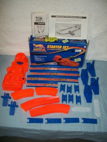 Hot Wheels #13088 Track System Starter Set 1994 with Split Window 63 ...