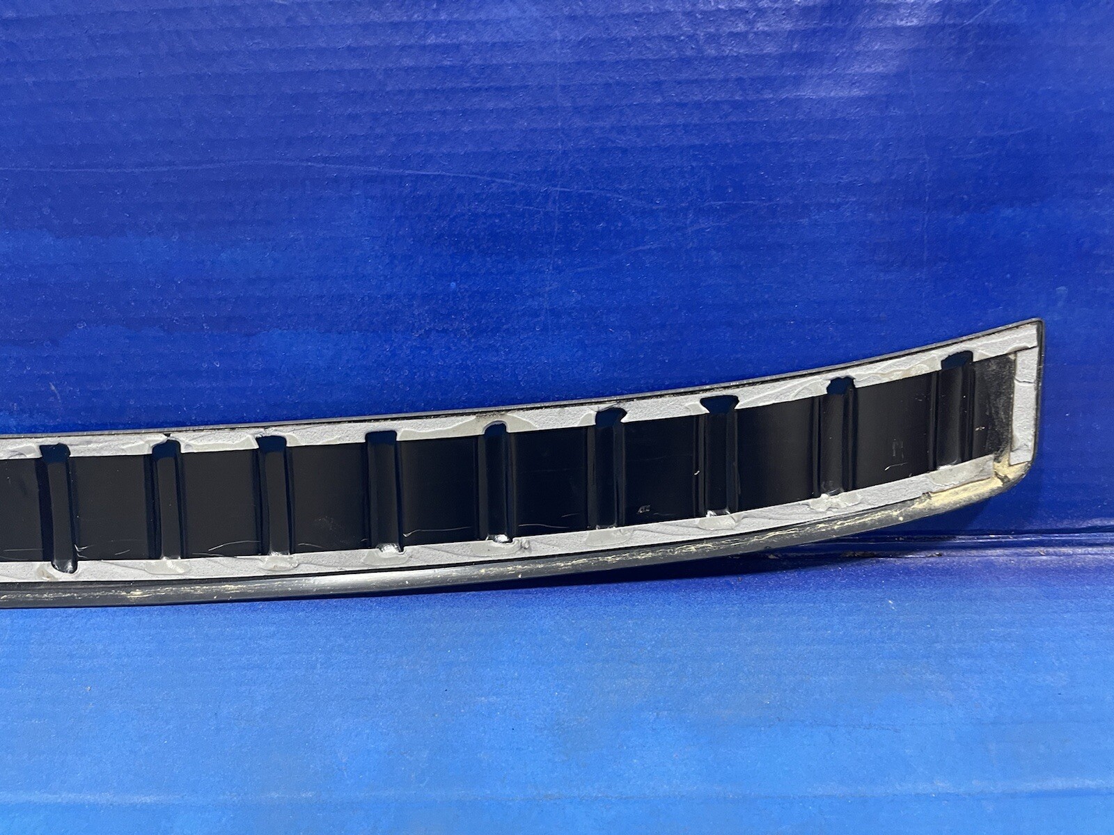 2019-2021 Volkswagen Jetta Rear Bumper Scuff Guard Chrome 17A.061.195.B ...