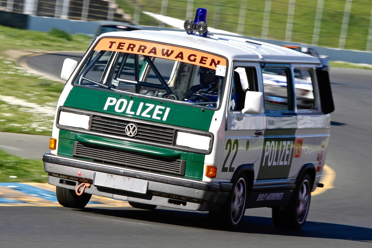 Lemons Racing Offers Low-Budget Fun (with a bit of help from eBay Motors)