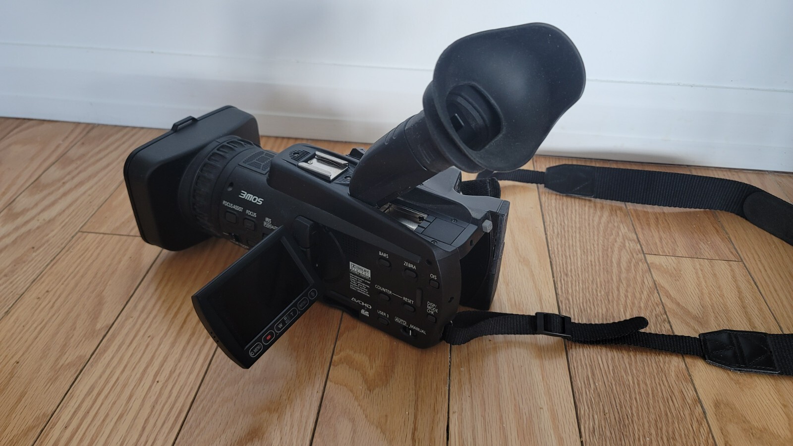 Panasonic AGHMC40P 3Mos Avccam Handheld Camcorder - Black for sale ...