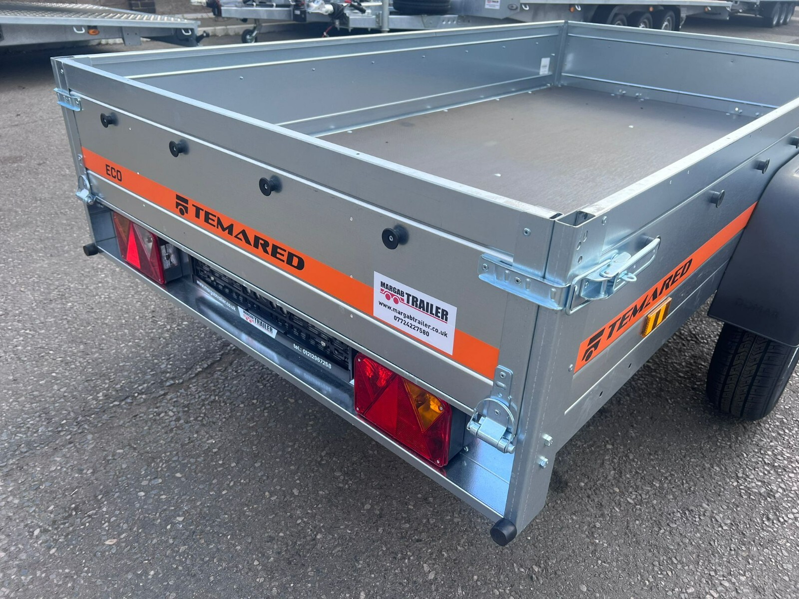 General Use Trailer Ladder FLATBED 750 kg 7.6ft x 4.1ft 232cm x 125cm ...