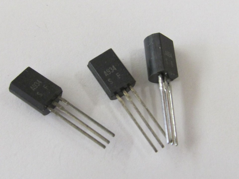 10 Stück - 2SA934 ROHM TO98 PNP Transistor 40V 1A 0,75W TO92L - 10pcs ...