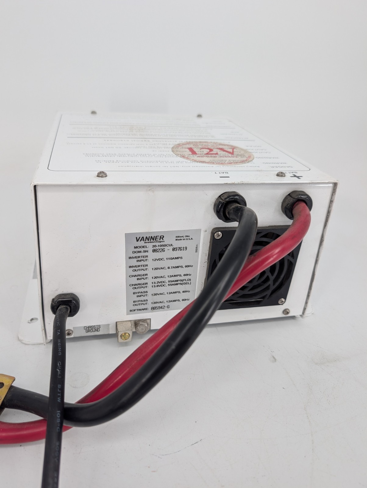 Vanner 20-1050CUL-DC 1050W Power Inverter Charger 12VDC to 120VAC