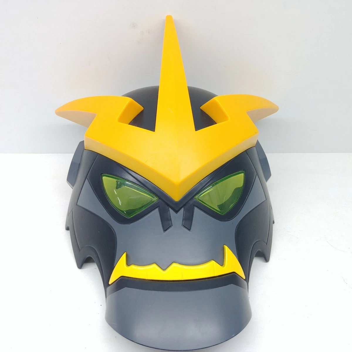 Ben 10 Ultimate Alien Ultimate Shocksquatch