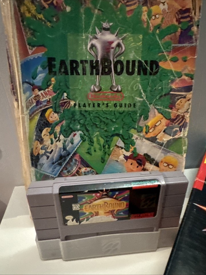 EarthBound SNES In Box w/ guide (grail) In Bad Condition Or Rough ...