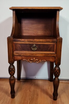 1900-1950 - Telephone Table