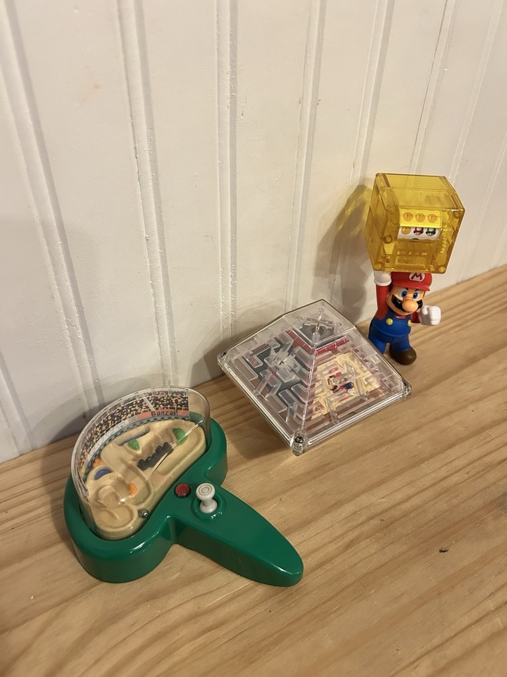 VTG Mario Taco Bell 1997 Maze + Puzzle Controller Game And 2018 McD ...