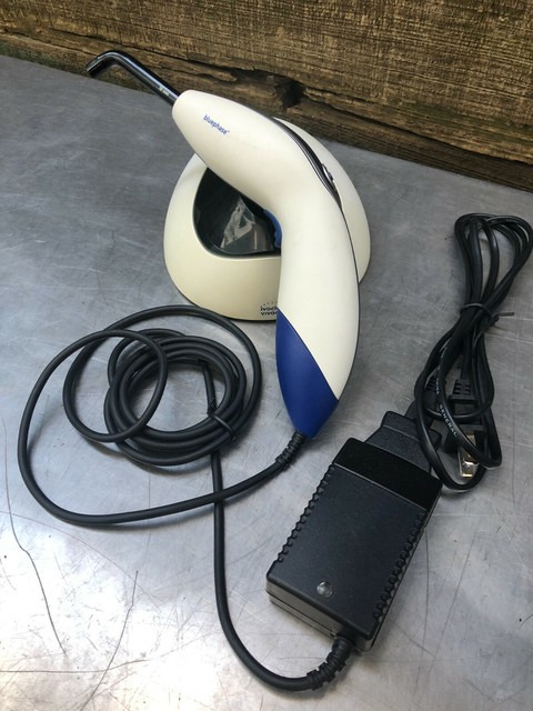 Ivoclar Vivadent Bluephase 20i Curing Light and G2 Charger Cradle Stand ...