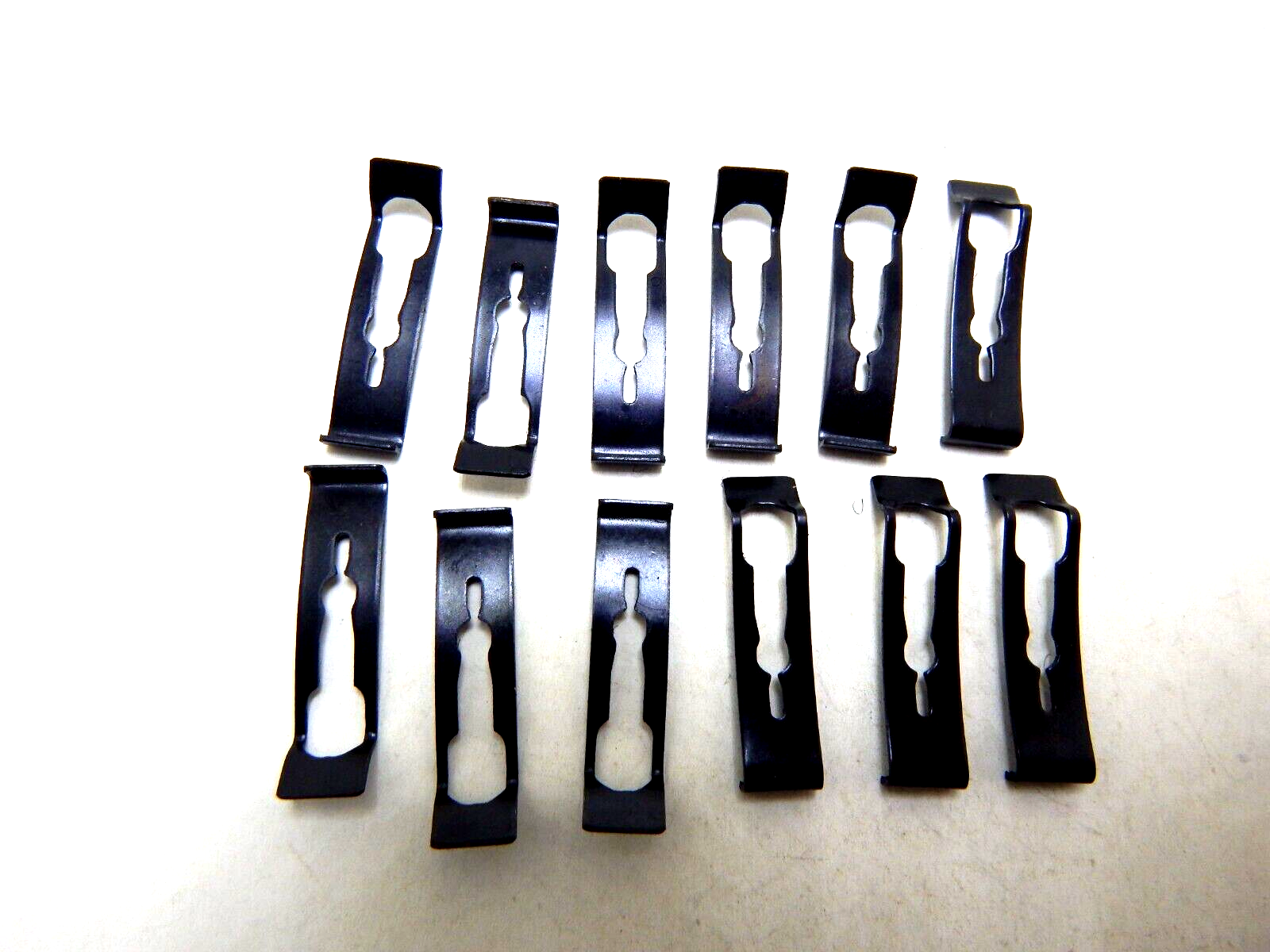 FORD 1977 LOWER REVEAL & WINDOW MOULDING CLIPS | eBay