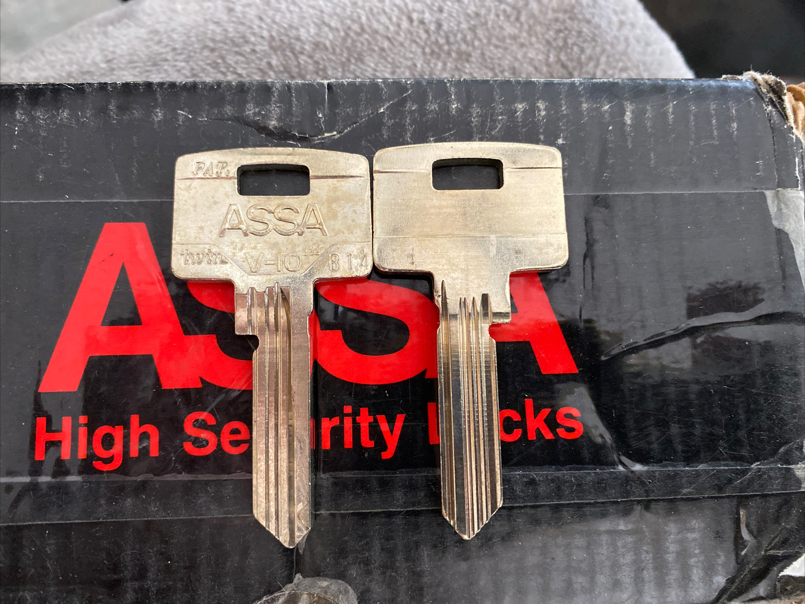 Assa Twin V10 Key Blank B14 Original Nickel Silver 1 Qty. | eBay