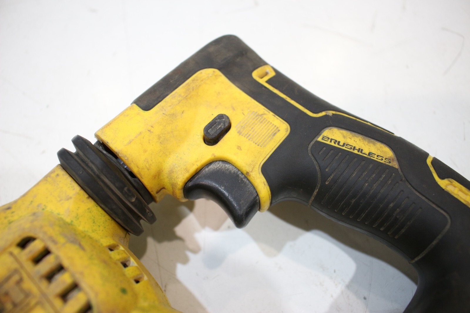 DeWalt 18v Brushless/Cordless Rotary Hammer Drill (DCH263) Skin Only ...