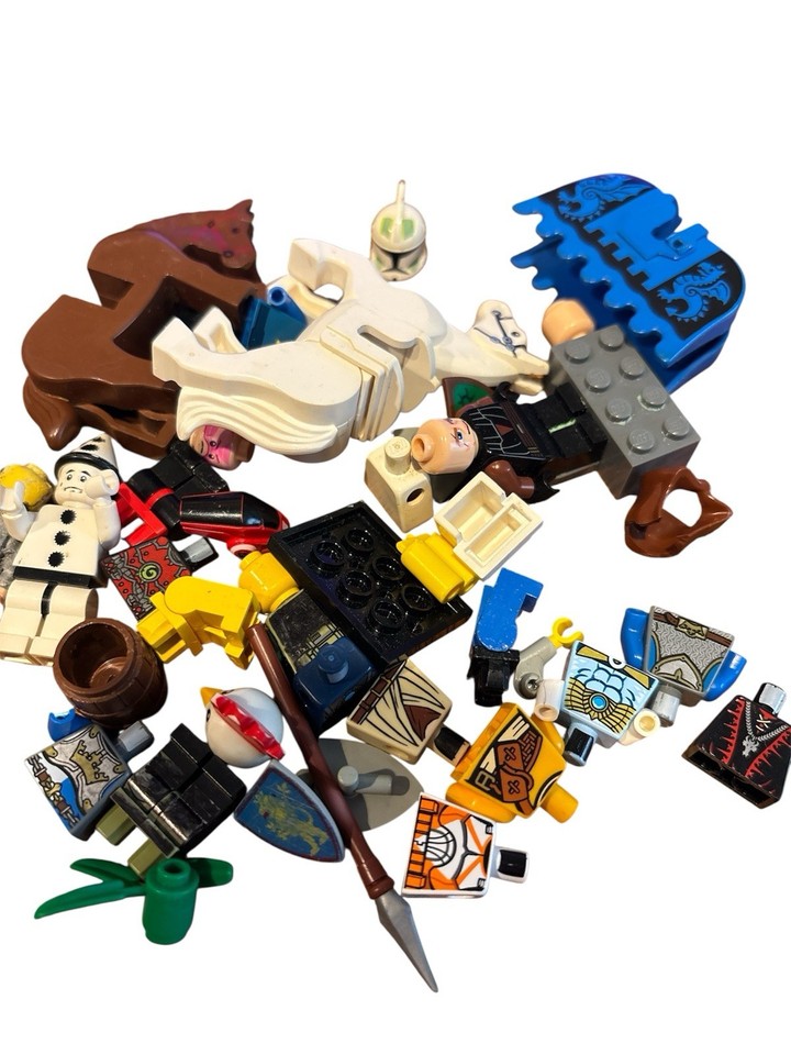 Damaged Lego Figure Parts, Animals, Horses, Horse Barding And ...