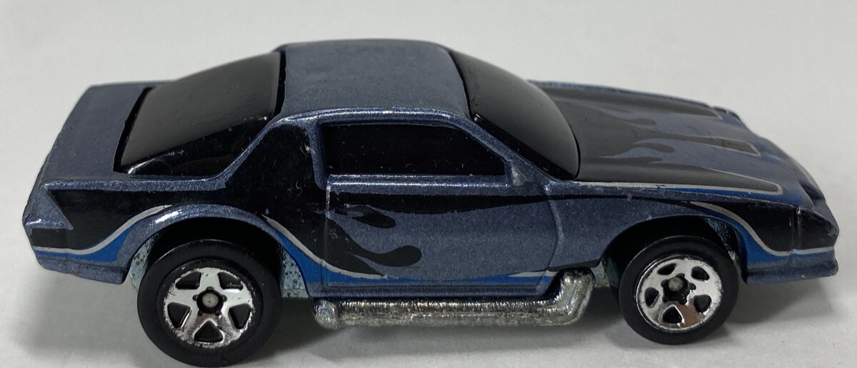 Hot Wheels 1983 Camaro Z28 Blue Flames Metallic Blue Black 1:64 ...
