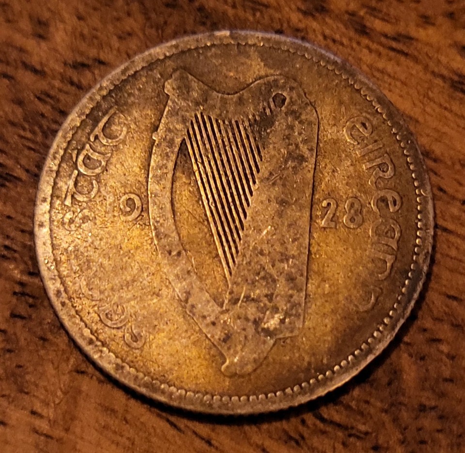 Silver Coin. Irish 1928 One Shilling (75% Silver) Eire Bull & Harp ...
