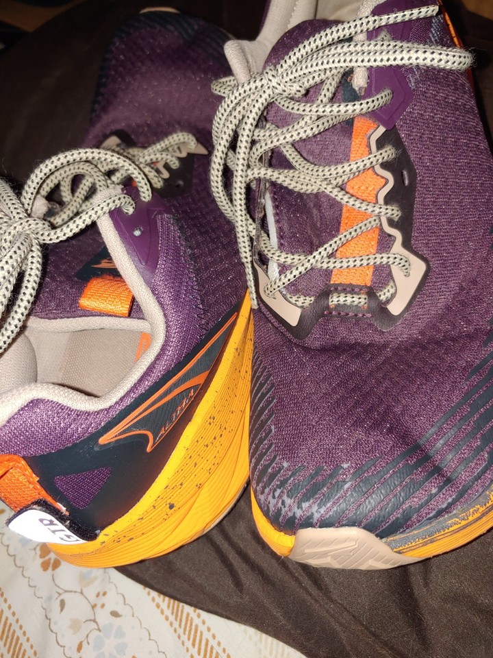mens running shoes size 9.5 brand Altra maxtrac colors orange purple ...