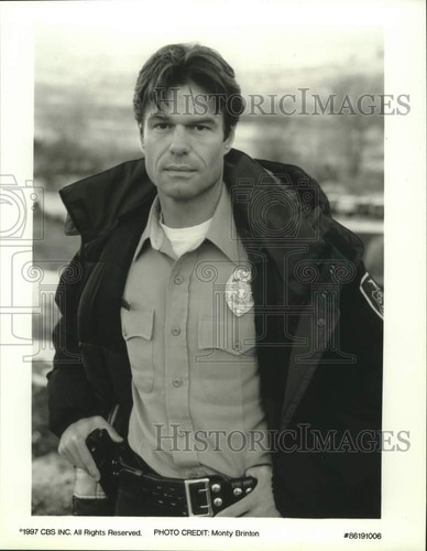 1997 Press Photo Actor Harry Hamlin on CBS Television Show - sap26316 ...
