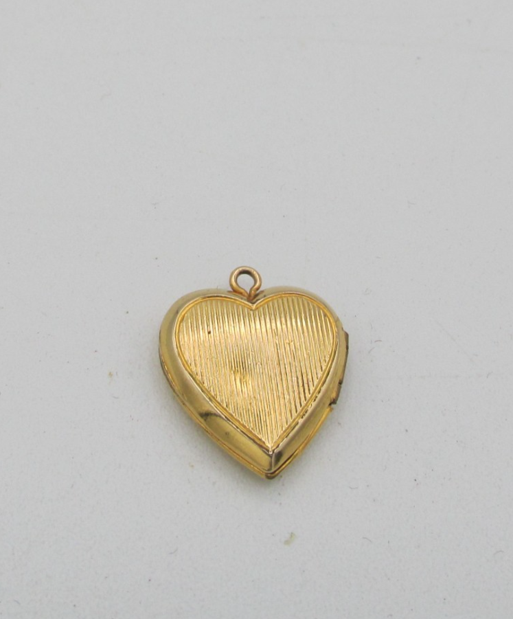 Vintage Heart Locket 3/4 in Frames 1/20 12k G.F. Octogen 1/2 in locket ...