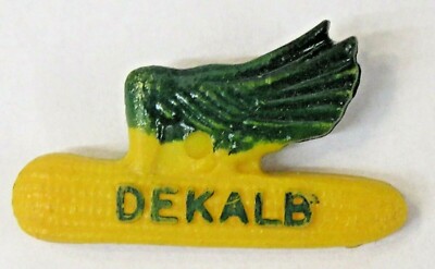 DEKALB figural winged ear of corn seed farming plastic pinback button ...