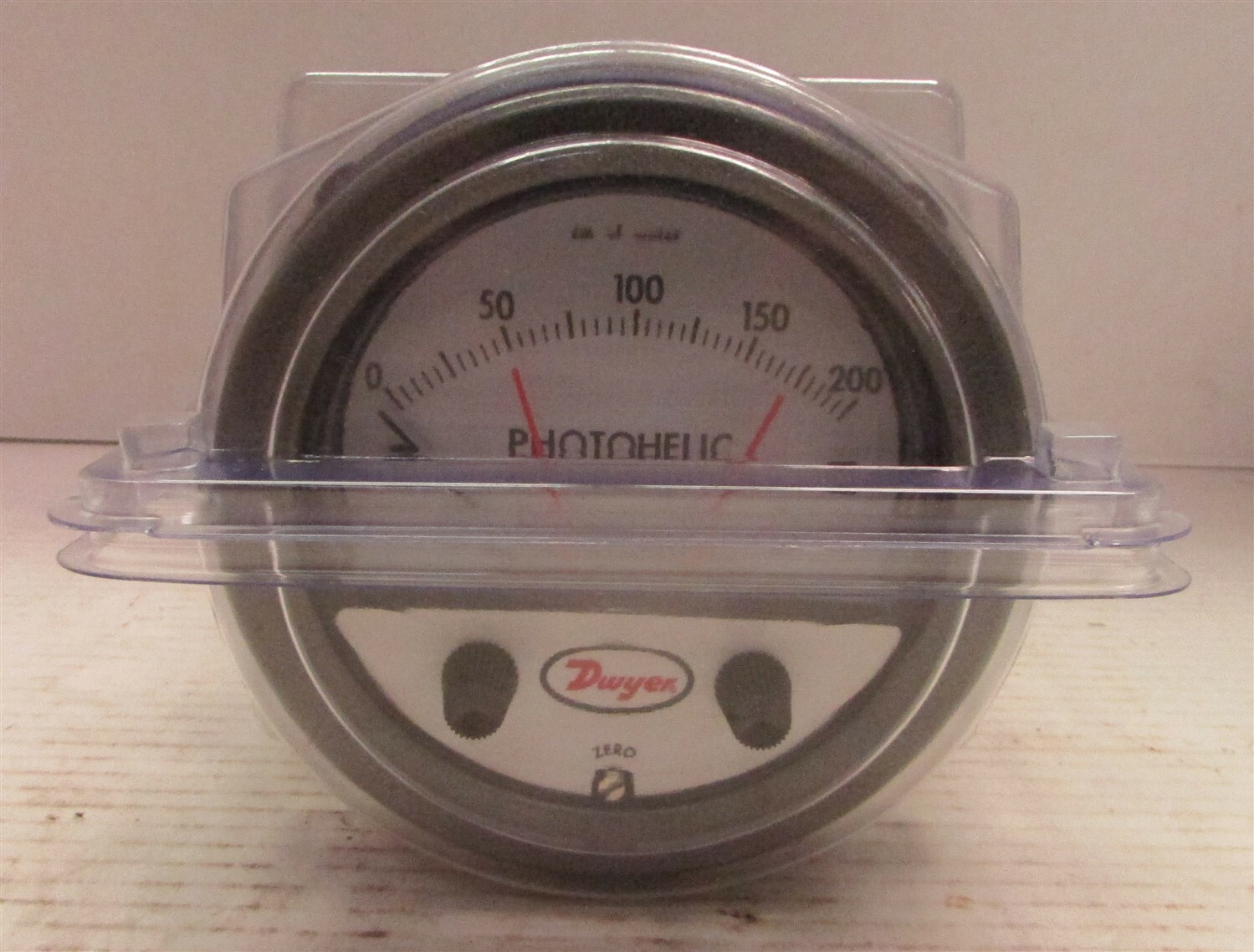 Dwyer Photohelic Series A3000 Pressure Switch/Gauge, Range 0-200cm ...