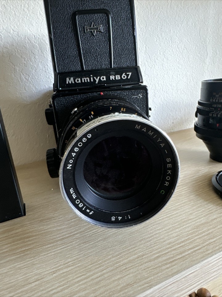 Mamiya RB67 Pro S with 90 mm lens + 180 mm lens + Prism Finder + Waist ...