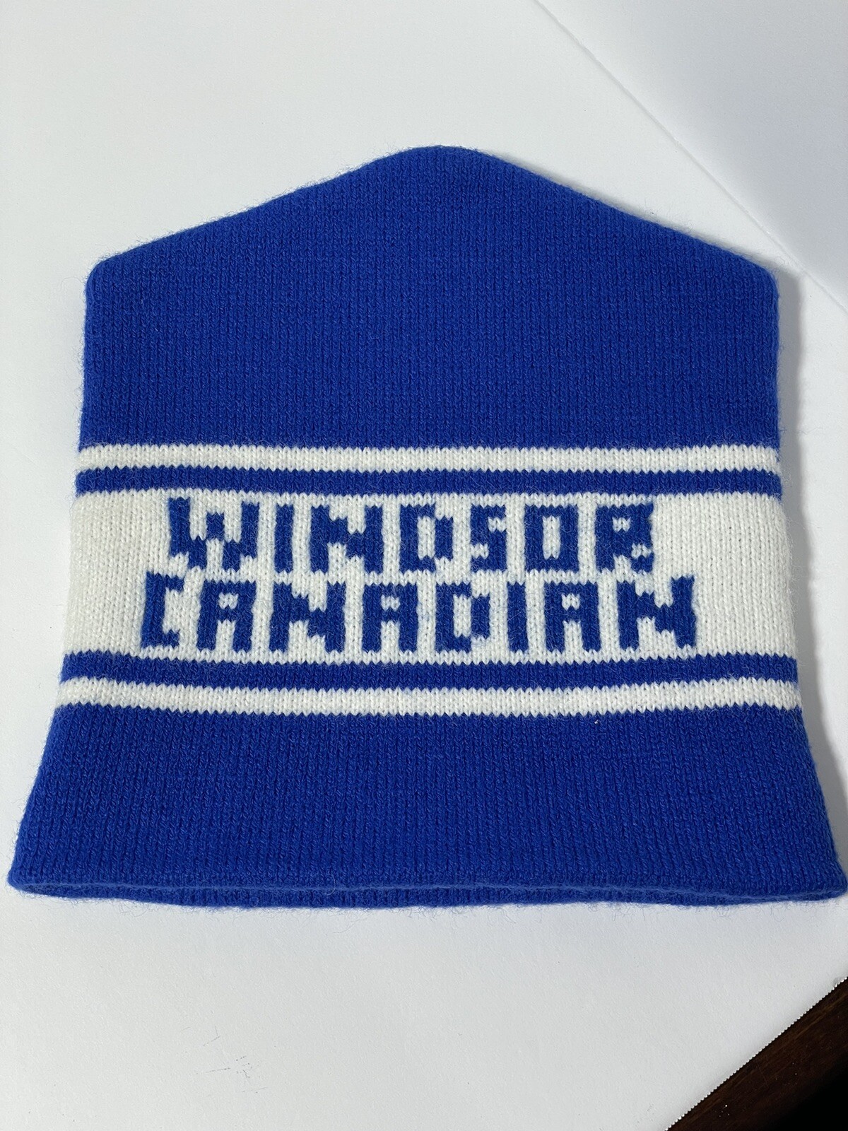 vintage Windsor Canadian knit toboggan rare blue & wh… - Gem