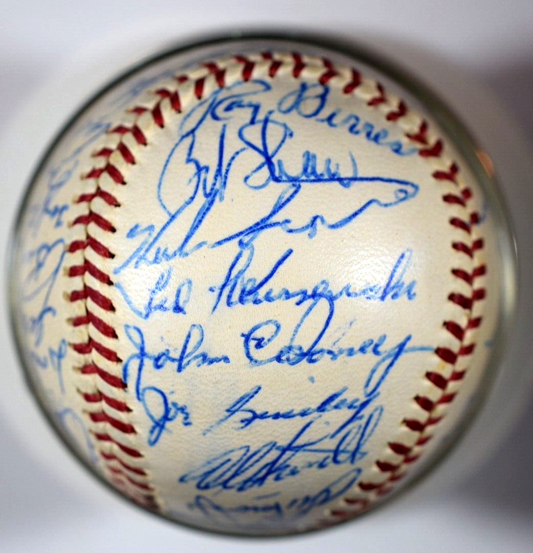 1960 Chicago White Sox team signed baseball, 32 signatures, PSA/DNA ...