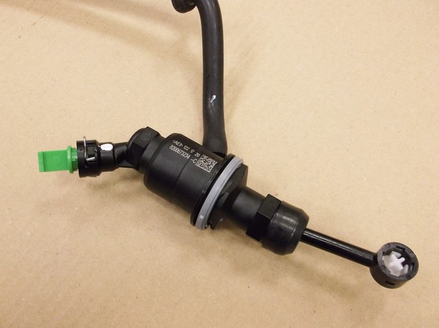 Genuine Vauxhall MOVANO B 2010-on Clutch Master Cylinder 93197631 for ...