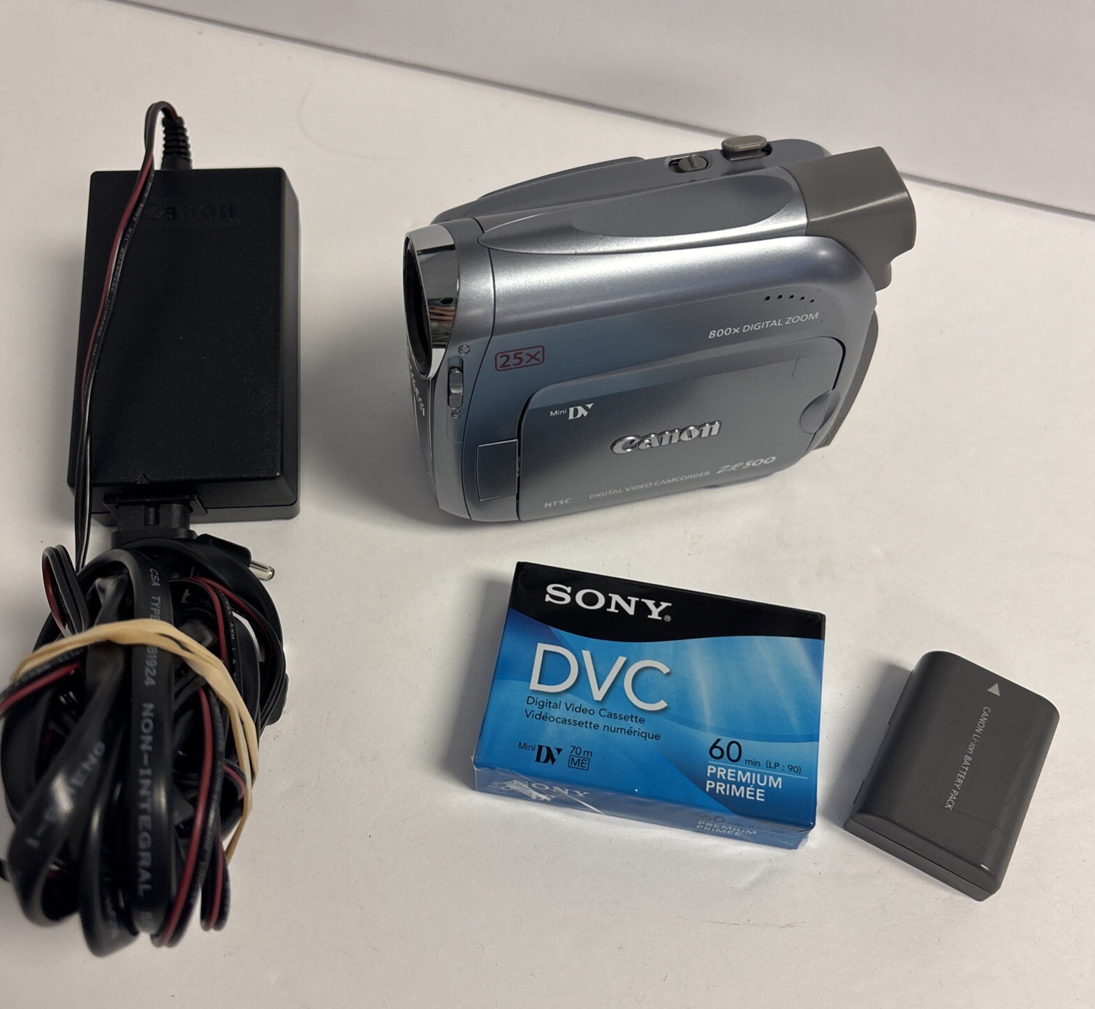 Canon ZR500 Mini DV 25x Optical Zoom Digital Video Camcorder w Battery ...